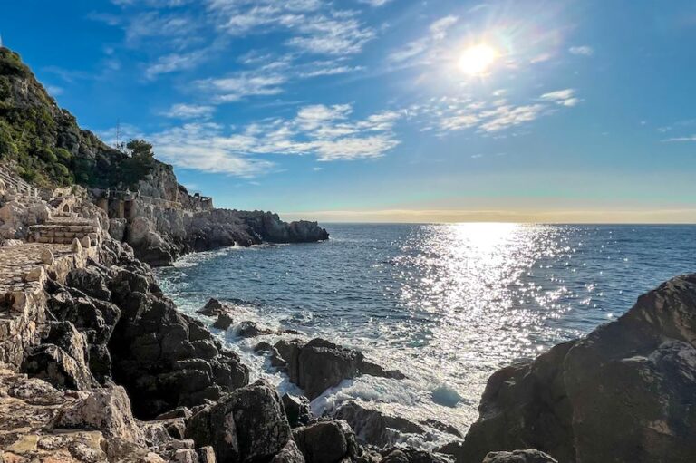 Scenic coastal walk from Nice to Villefranche-sur-Mer: Route + map ...
