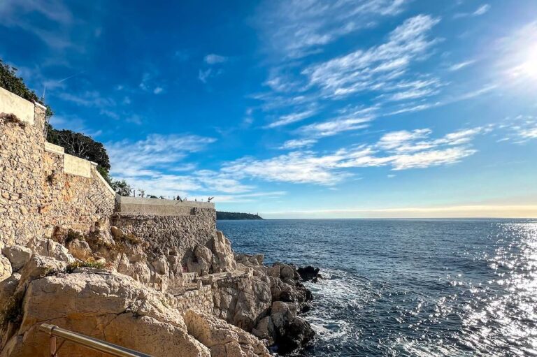 Scenic coastal walk from Nice to Villefranche-sur-Mer: Route + map ...