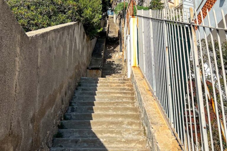 Scenic coastal walk from Nice to Villefranche-sur-Mer: Route + map ...
